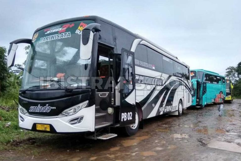 Sewa Bus Pariwisata Harga Murah Fasilitas Lengkap