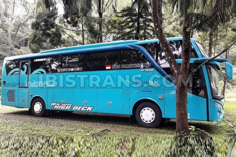 Sewa Bus Pariwisata Harga Murah Fasilitas Lengkap