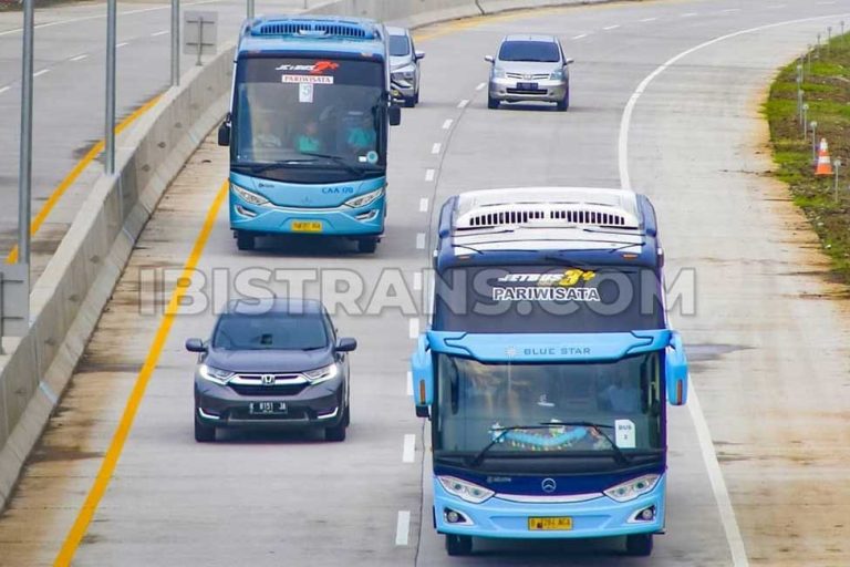 Sewa Bus Pariwisata Blue Star Harga Murah Fasilitas Lengkap